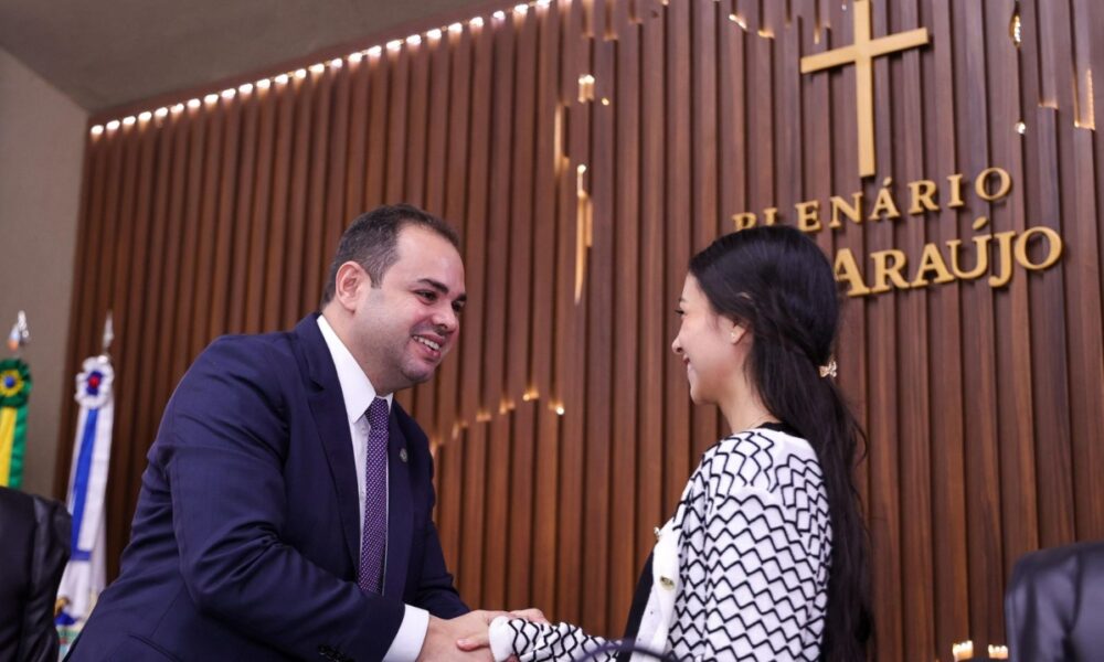 Presidente Roberto Cidade destaca papel da juventude na construção da ...